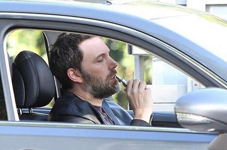 45 Celebrities Who Vape From Every Field– You Never Know
