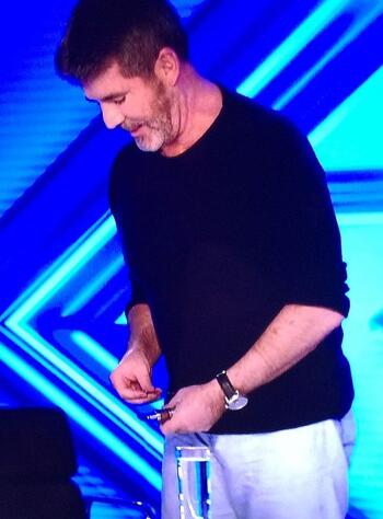 45 Celebrities Who Vape From Every Field– You Never Know
